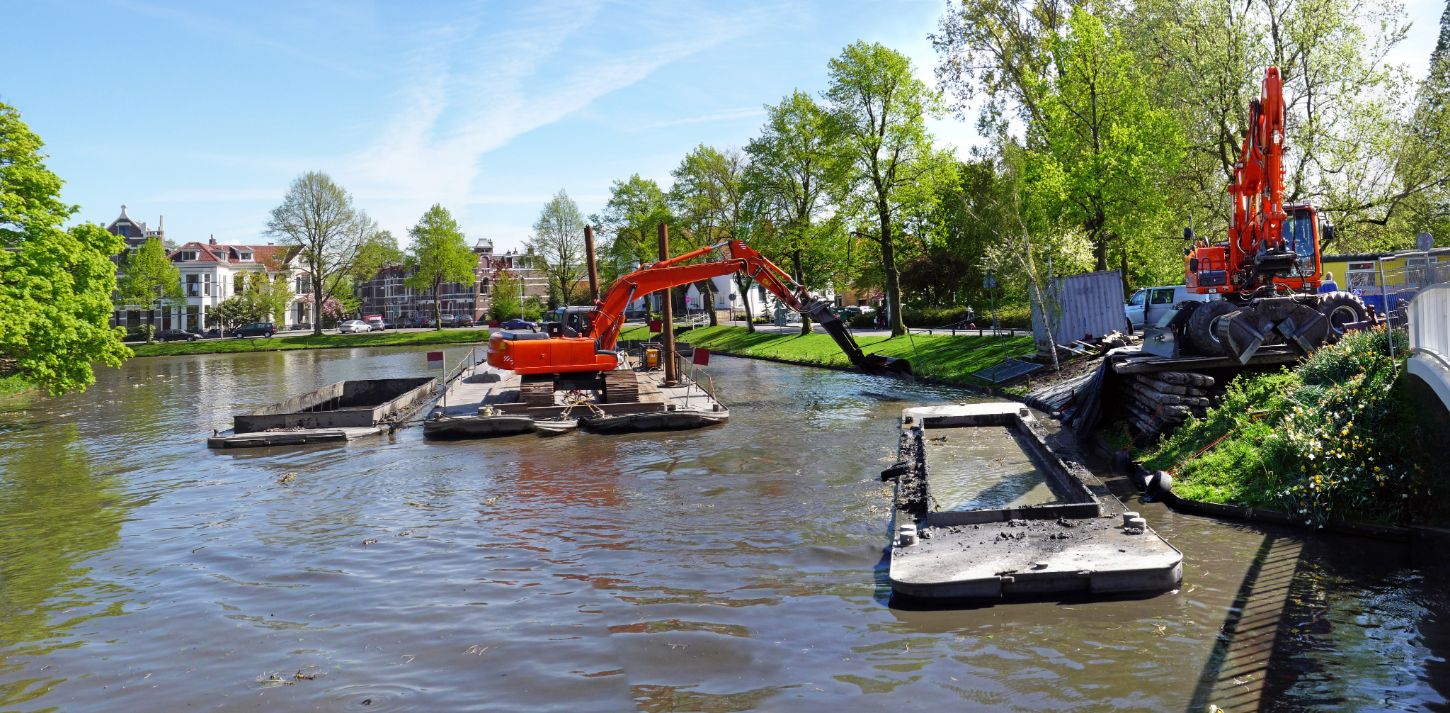 Dredge Barge vs. Dredger: Key Differences