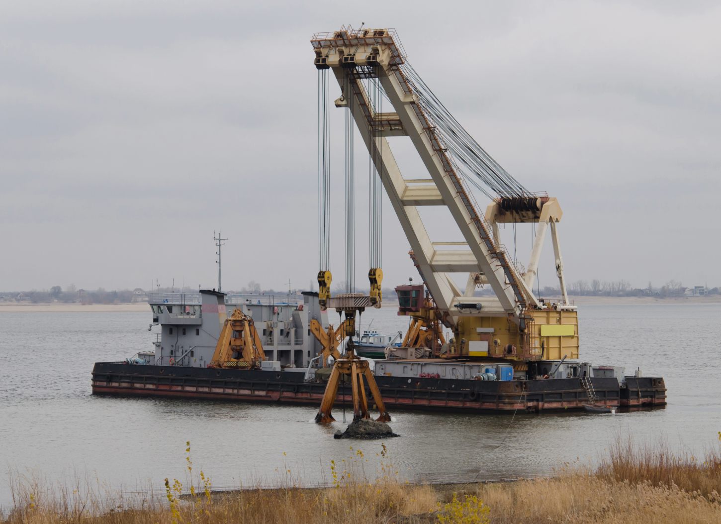 Dredge Barge vs. Dredger: Key Differences